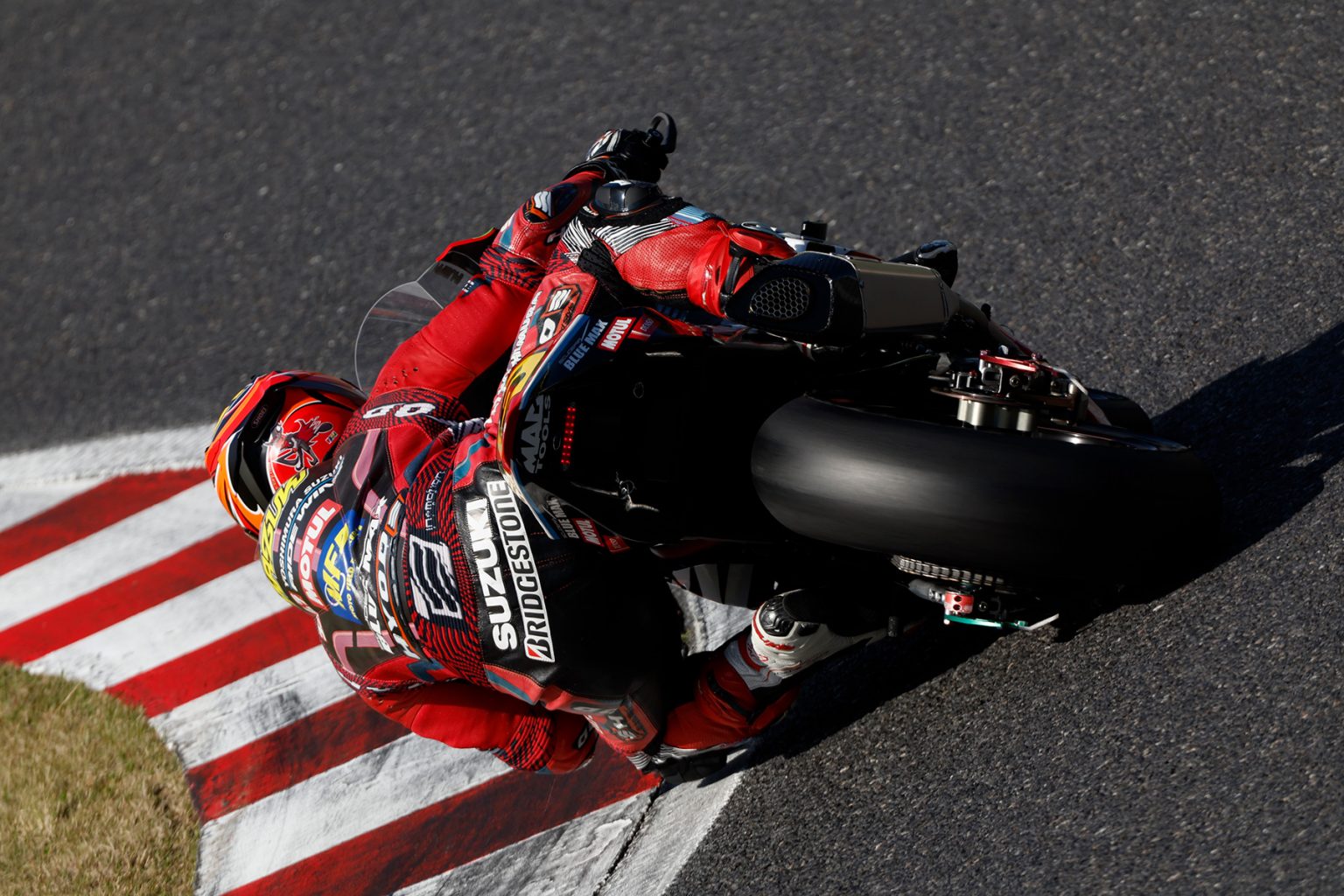 全日本ロードレース選手権(JSB1000クラス) Rd.8 鈴鹿サーキット | ヨシムラジャパン